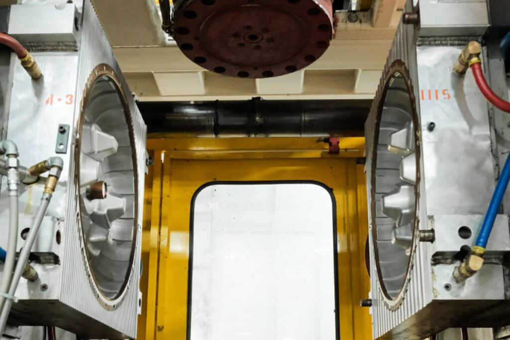 Extrusion Blow Molding - Solidify Manufacturing