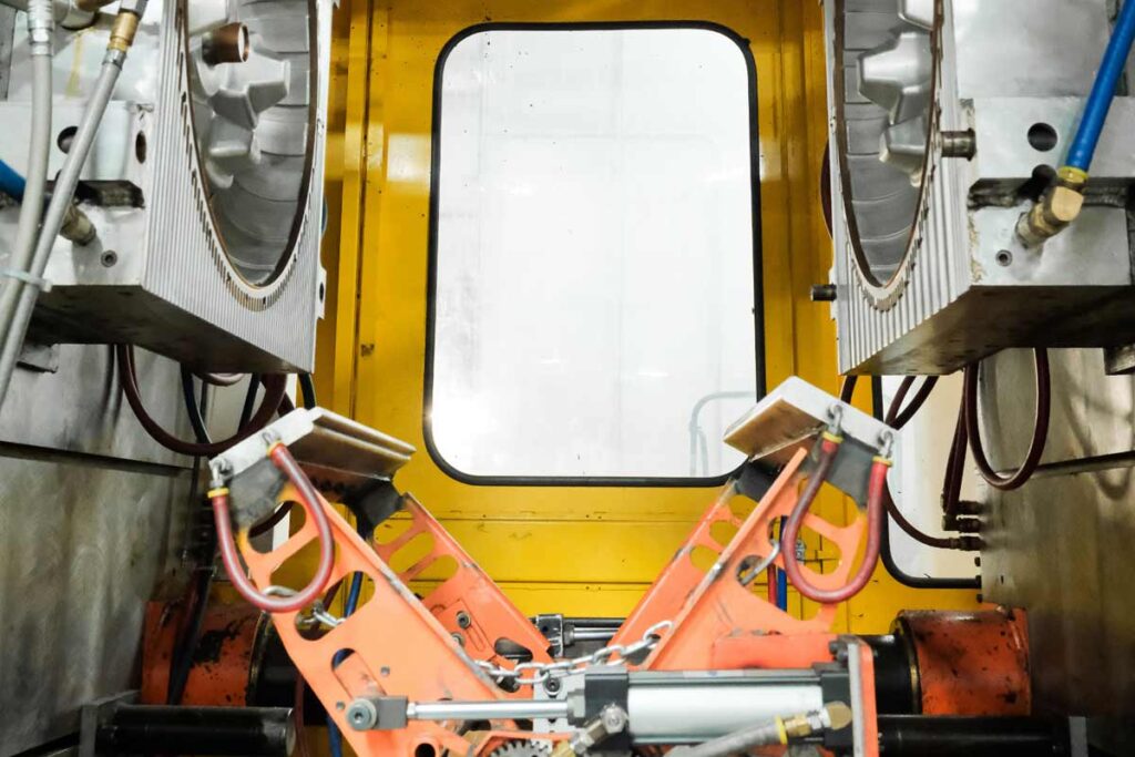 Extrusion Blow Molding - Solidify Manufacturing